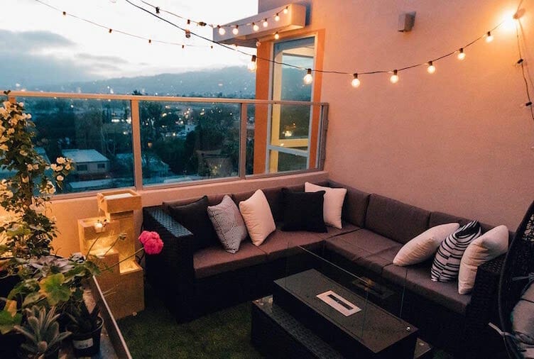 15 Splendid Balcony Lighting Ideas That You'll Admire